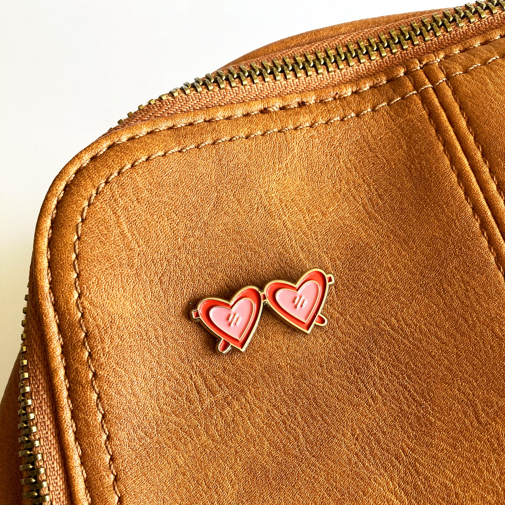 Pin lentes de corazón – Wildme.cl